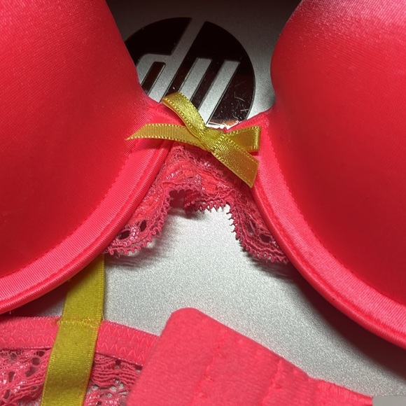 PINK Victoria's Secret | Intimates & Sleepwear | Nwt Pink Victoria ...